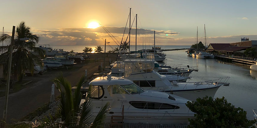 Old Belize – Beach – Marina – Museum – Food Market