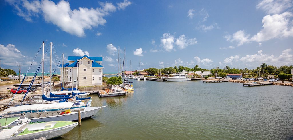 Old Belize – Beach – Marina – Museum – Food Market