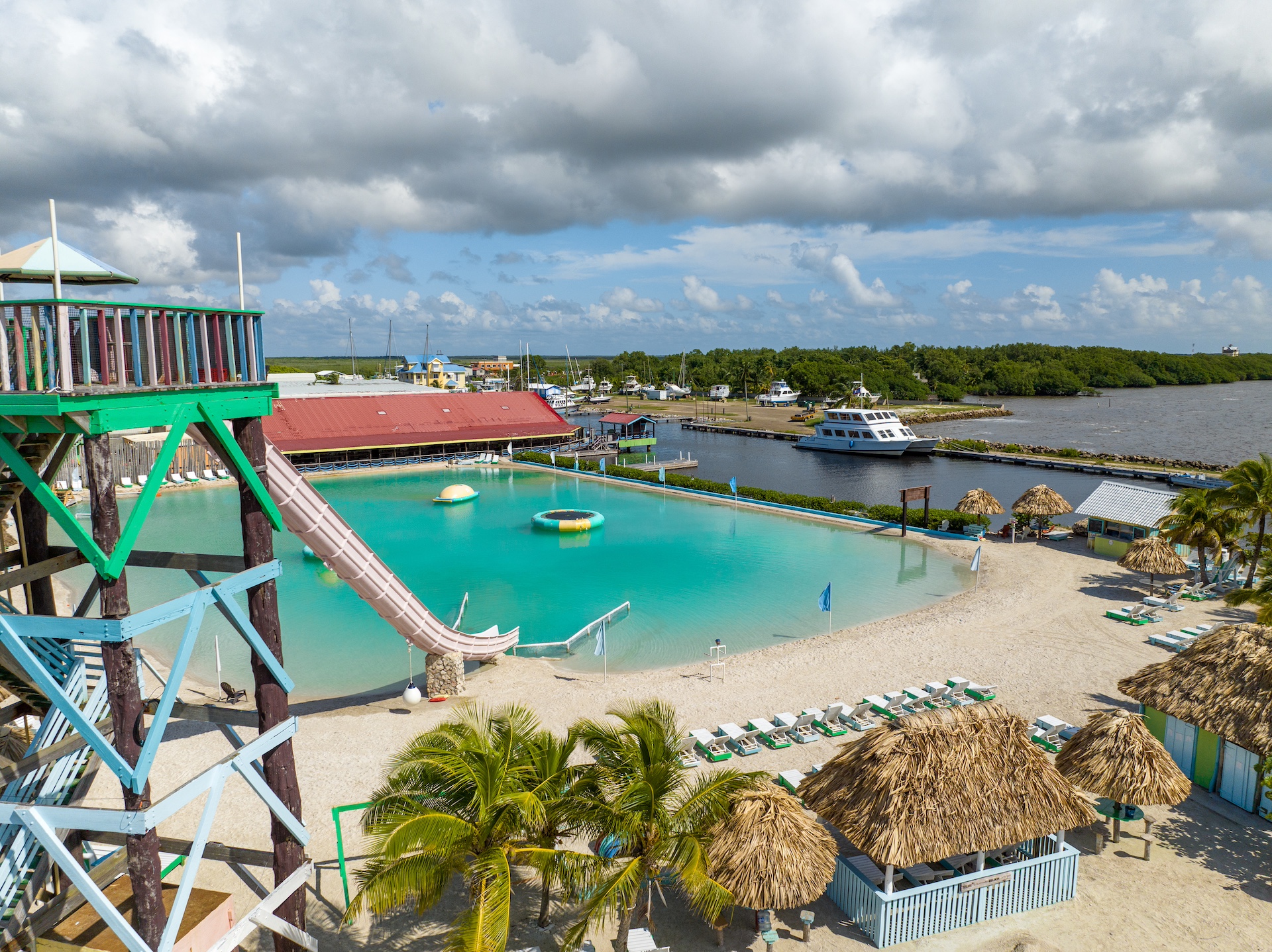Old Belize – Beach – Marina – Museum – Food Market